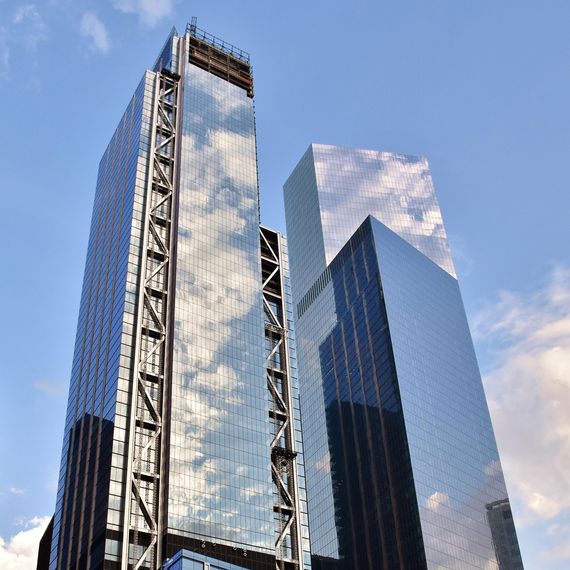 Google, Apple, Meta Are Shedding Their New York Office Space