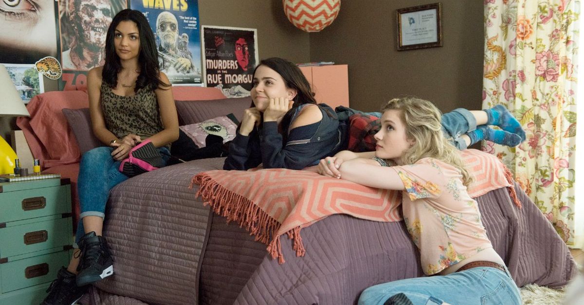 The DUFF Is a New High-School Comedy Classic