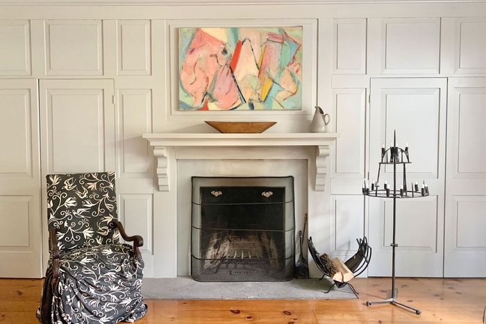 Tour Designer Amny Leuthold’s Carriage House in Woodstock