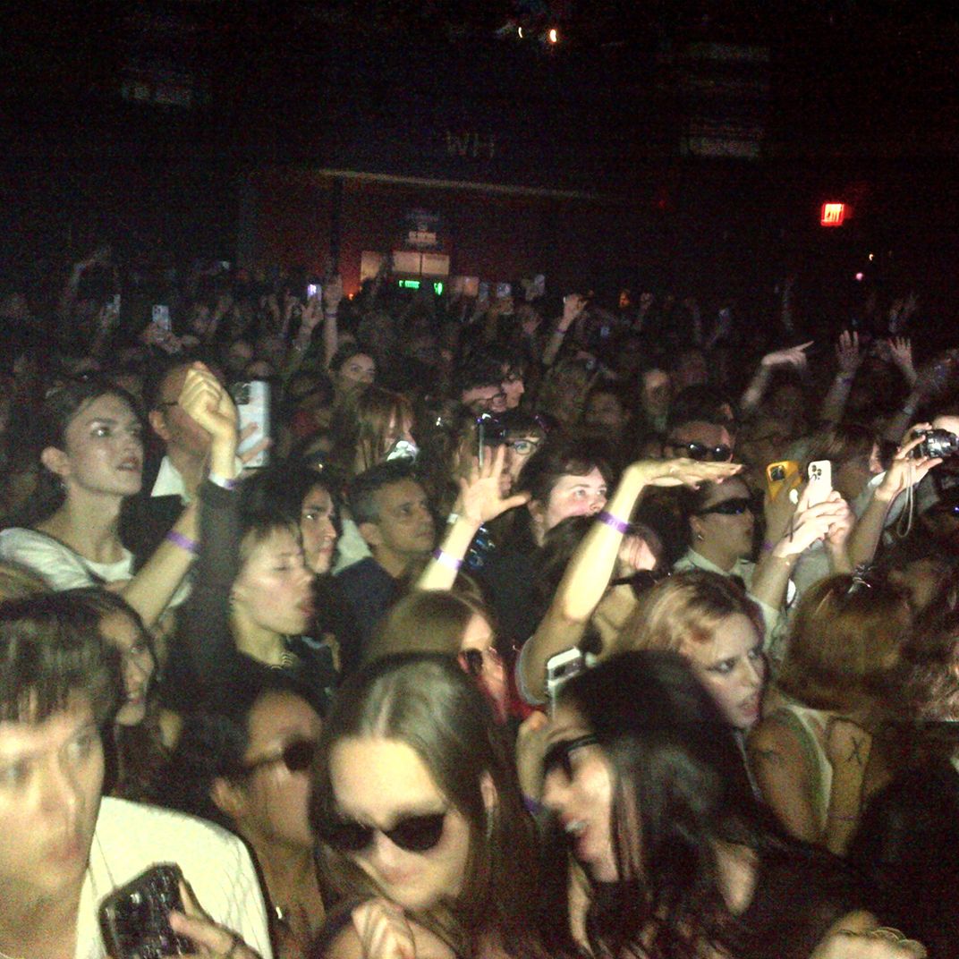 Cosplaying Indie Sleaze at the Dare Concert