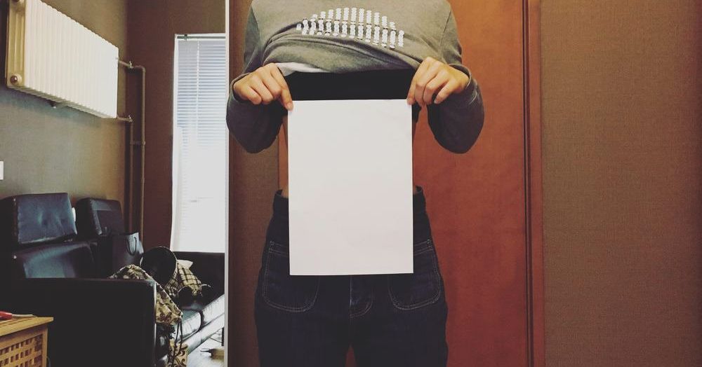 Hot New Trend: Being Skinny Enough to Hide Behind a Piece of Paper