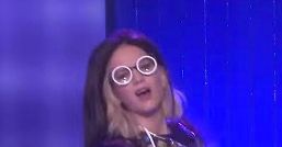 Jennifer Lawrence Dances Weirdly, Like a Weird Dancing Weirdo on The ...