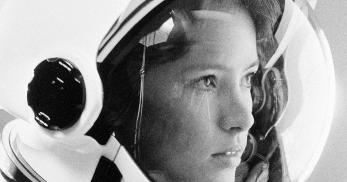 Astronaut Anna Lee Fisher Wants to See a Woman on Mars