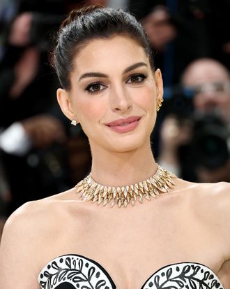 Anne Hathaway Didn’t Get a Face-lift, All Right?