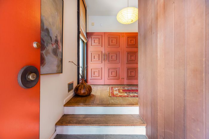 Frank Lloyd Wright–Inspired House in Jamaica Estates Queens