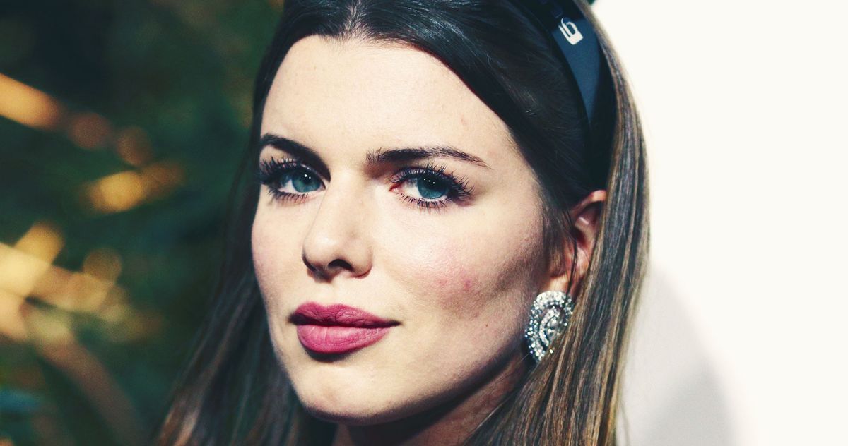 Julia Fox Is Writing a Memoir in Isolation