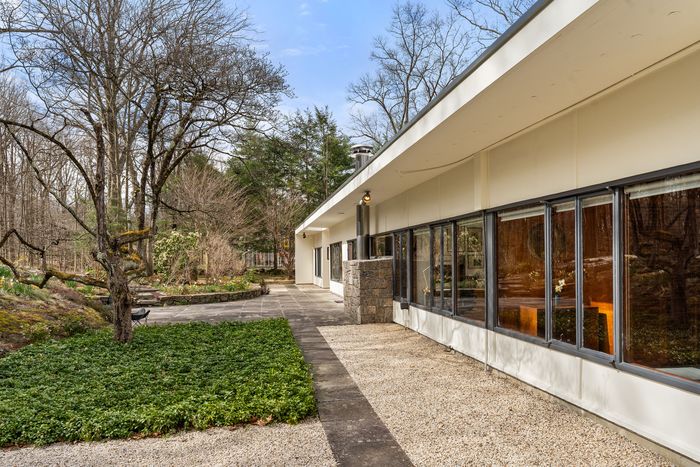 A Marcel Breuer Home in Croton-on-Hudson Is on the Market