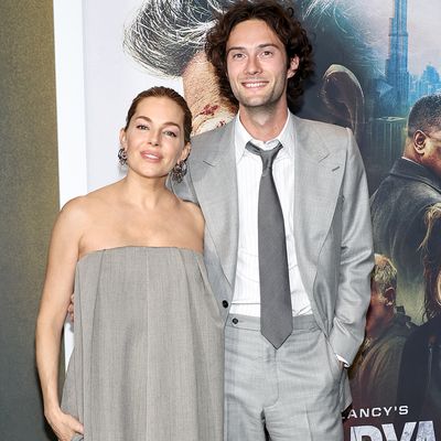 Sienna Miller and Oli Green Are Engaged