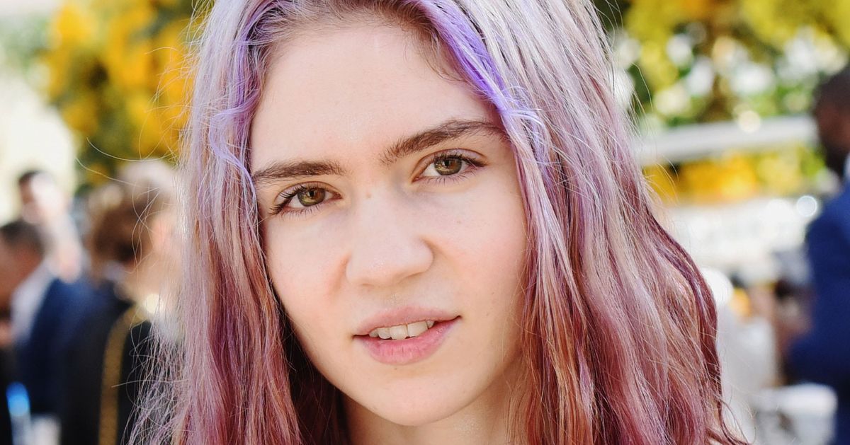 Grimes’s Skin-Care Routine Is Surprisingly Normal