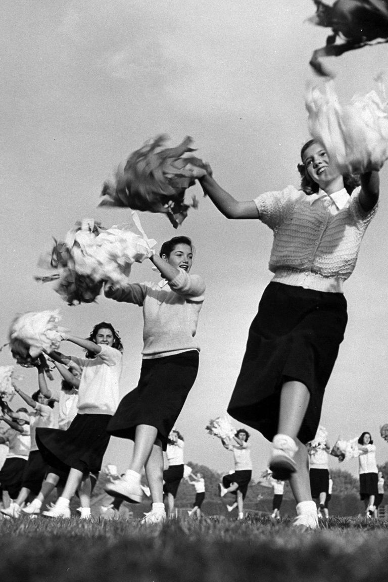 48 Vintage Cheerleading Photos in Honor of Super Bowl XLVIII