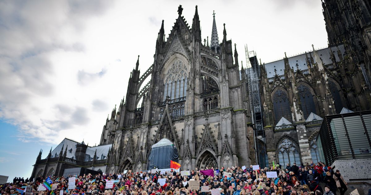Foreign Men Attacked in Cologne As Protests Ramp Up in Response to New ...