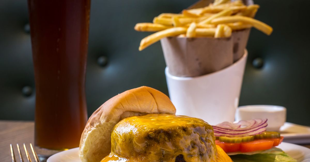 Disappearing Burgers: Why So Many Chefs Make It So Hard to Order Their ...