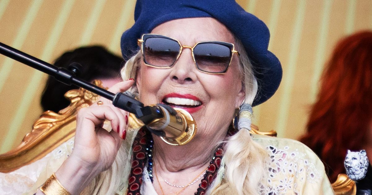 Joni Mitchell Releasing Live Album of Newport Folk Festival
