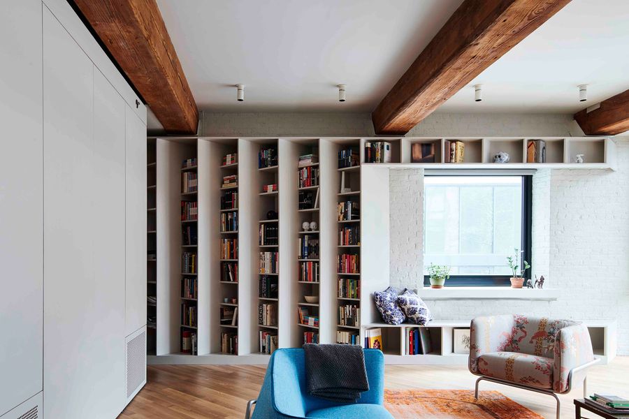 Tour: A Williamsburg Condo With an Enviable Home Library
