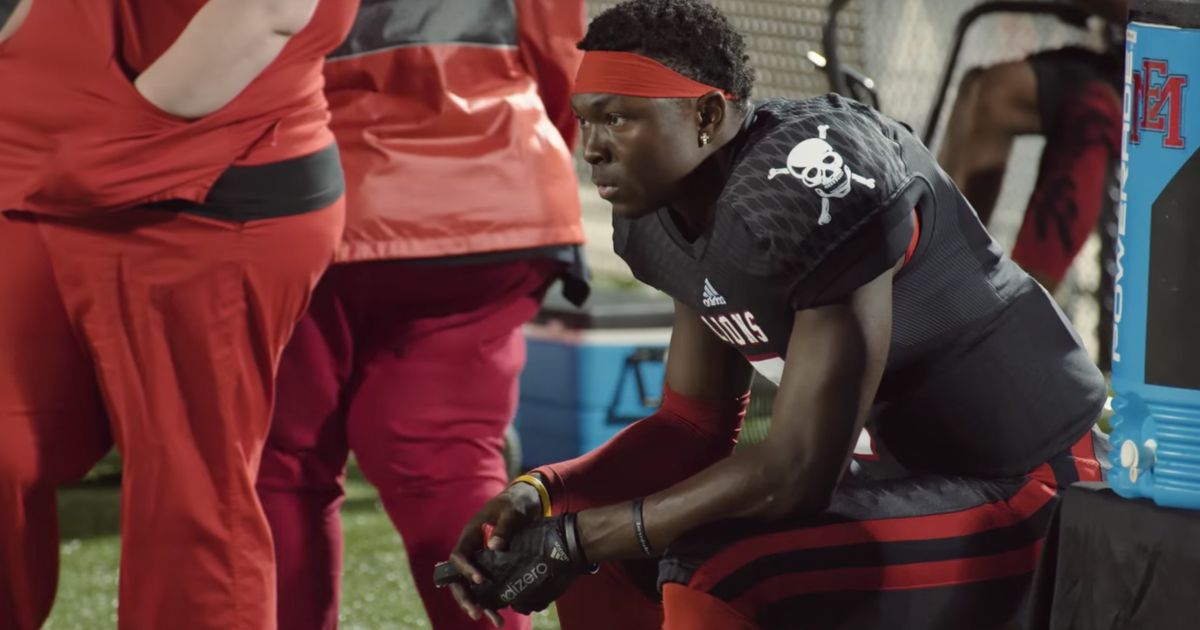 Troublemakers Turn Into Playmakers in the Trailer for Netflix’s College ...