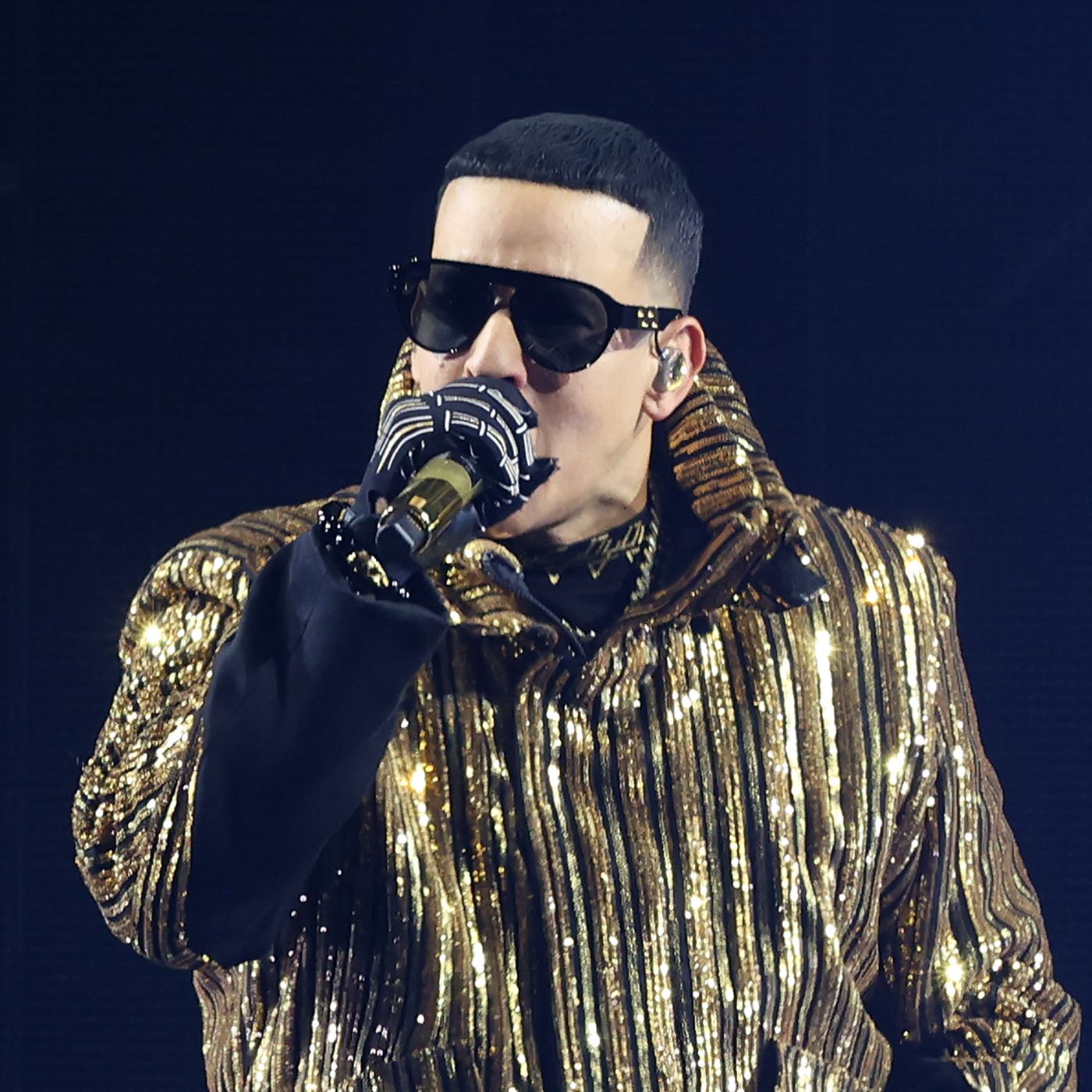 Daddy Yankee Daddy Yankee Recognized At Miami Dinner The Garnette