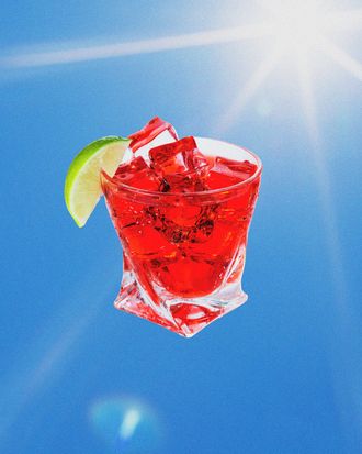 Vodka-Cran: The Cocktail of Summer 2026