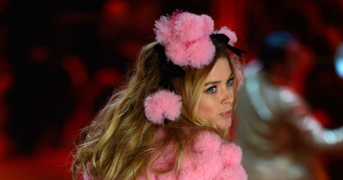 Sexy, Awkward Tales From the Victoria’s Secret Fashion Show Circus