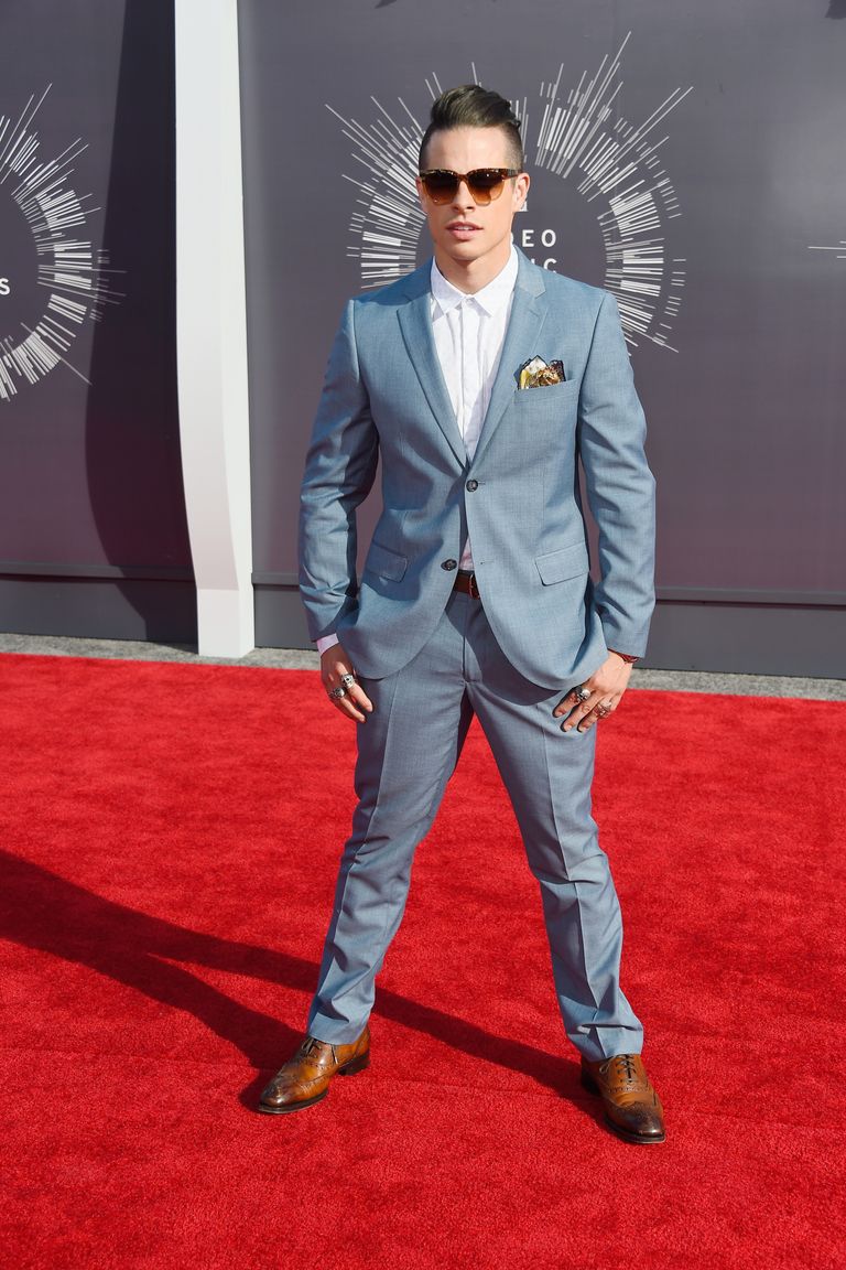 All the Looks From the VMAs Red Carpet