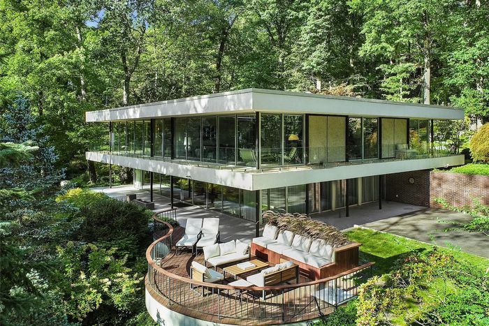 A Mid-Century Armonk Home Designed by an SOM Architect