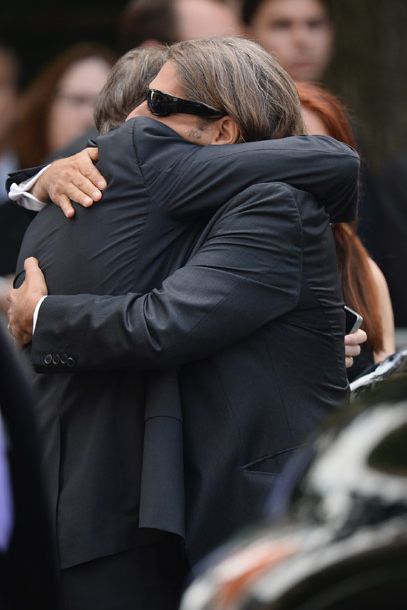 Photos: Celebrity Mourners at James Gandolfini’s Funeral - Slideshow ...