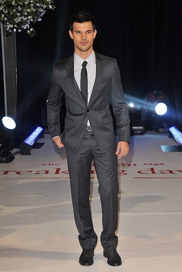 Slideshow: Twilight Premiere Looks