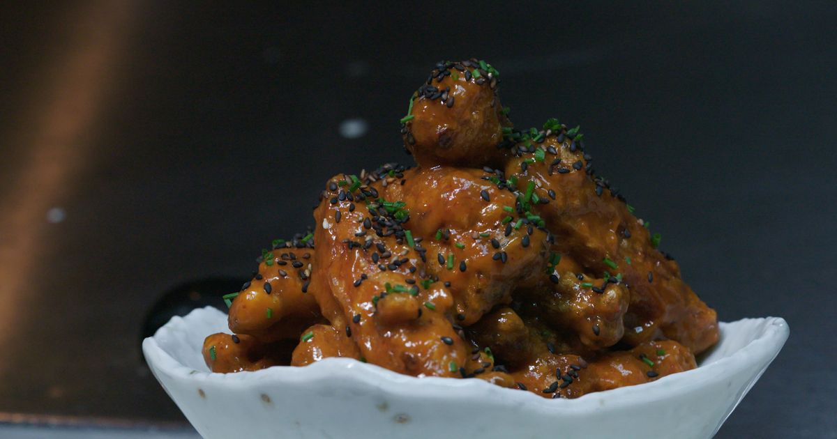New York’s Best Bar Food Will Satisfy Every Drunk Craving