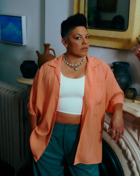 Sara Ramírez Brings Che Diaz Back to ‘And Just Like That…’