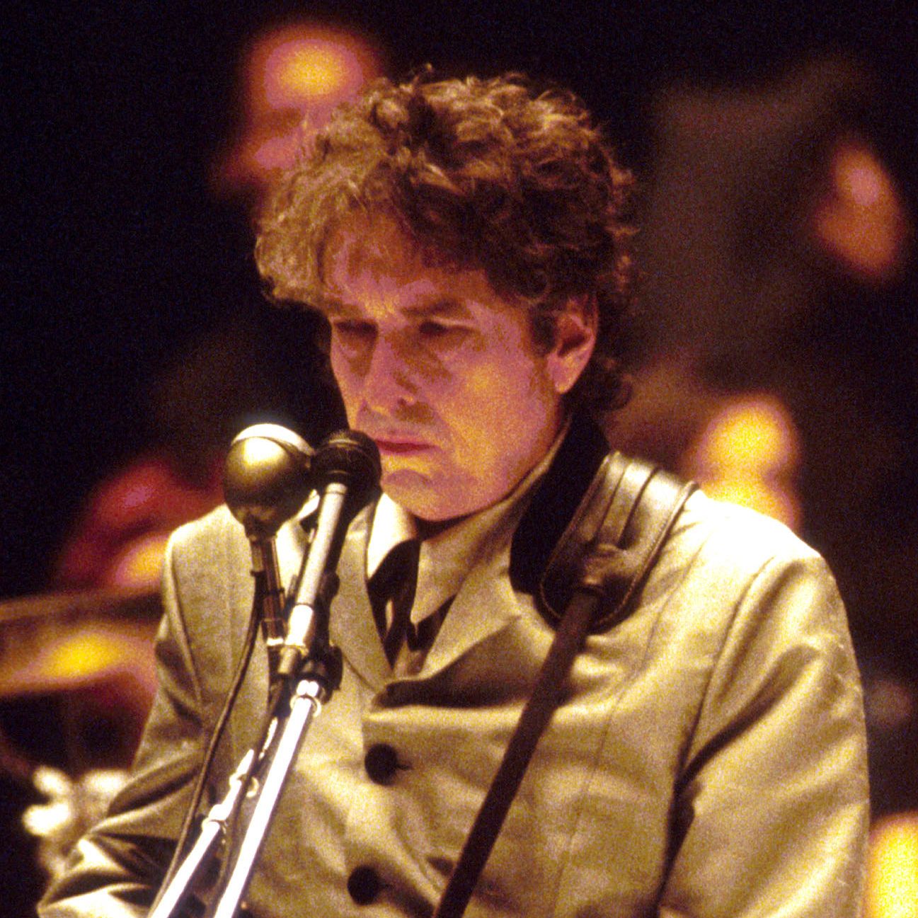 Sara Dylan 1984 A Complete Unknown: Which Dylan Should Get A Biopic