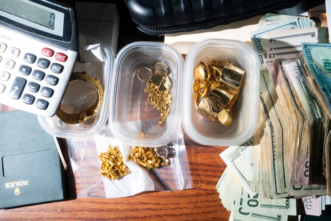 The Gold-Rush Sellers Crowding Midtown’s Diamond District