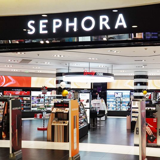 Profile: Busy Philipps From ‘I Feel Pretty’