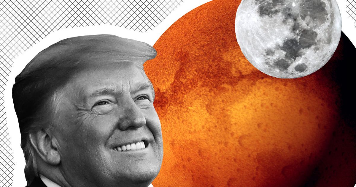 Trump Tweets That the Moon Is Part of Mars