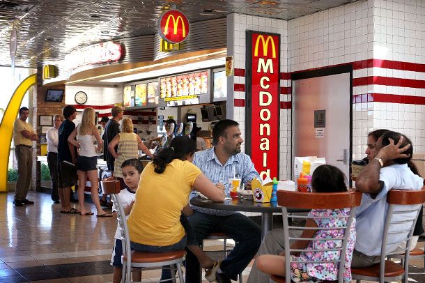 The Twelve Most Egregiously Stupid Fast-Food Employee Mishaps