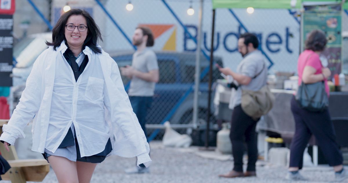 Video: What Does it Feel Like to Dress Like Steve Bannon?
