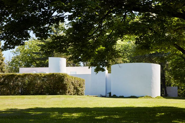 1966 Richard Meier House (With Two Pools) in New Jersey