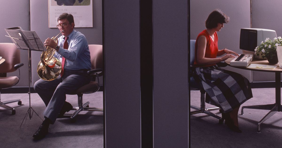 An Essential Guide to Office Etiquette