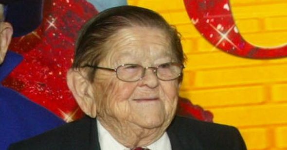 Wizard of Oz Munchkin Karl Slover Dies at 93