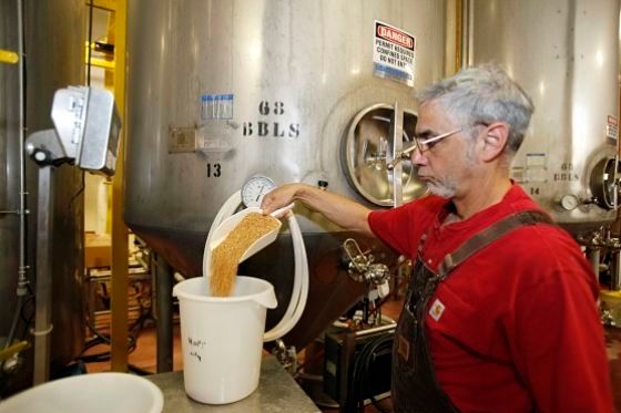 Watch David Burke Brew His New Peach Beer at the Sam Adams Brewery