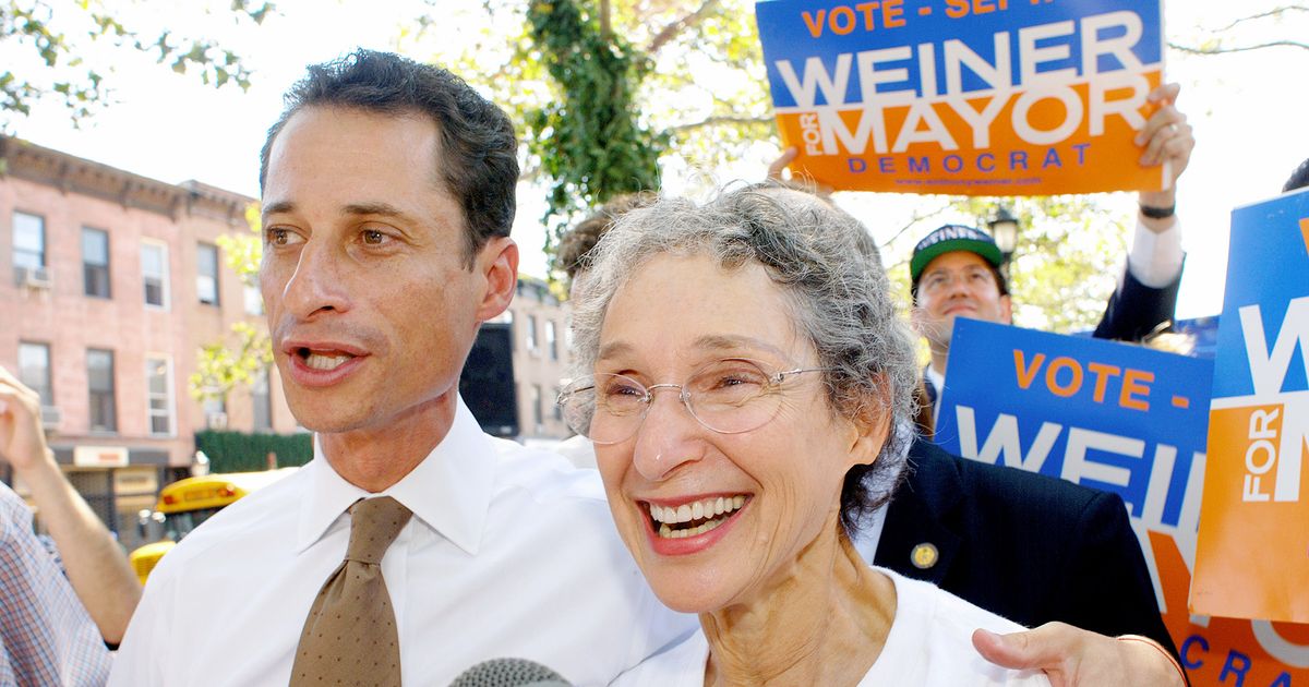 Post : Anthony Weiner Is Trying to Pick His Successor