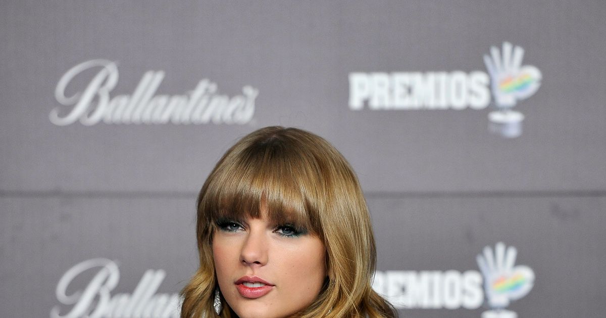 Taylor Swift: I Do Not Buy Houses to Flirt