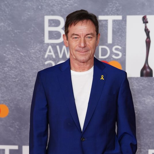 Q&A: Este Haim on Movies, Bralettes, and Thrifting