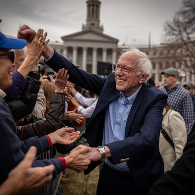 What Dems Can Learn From Bernie Sanders’s Cathartic Rallies
