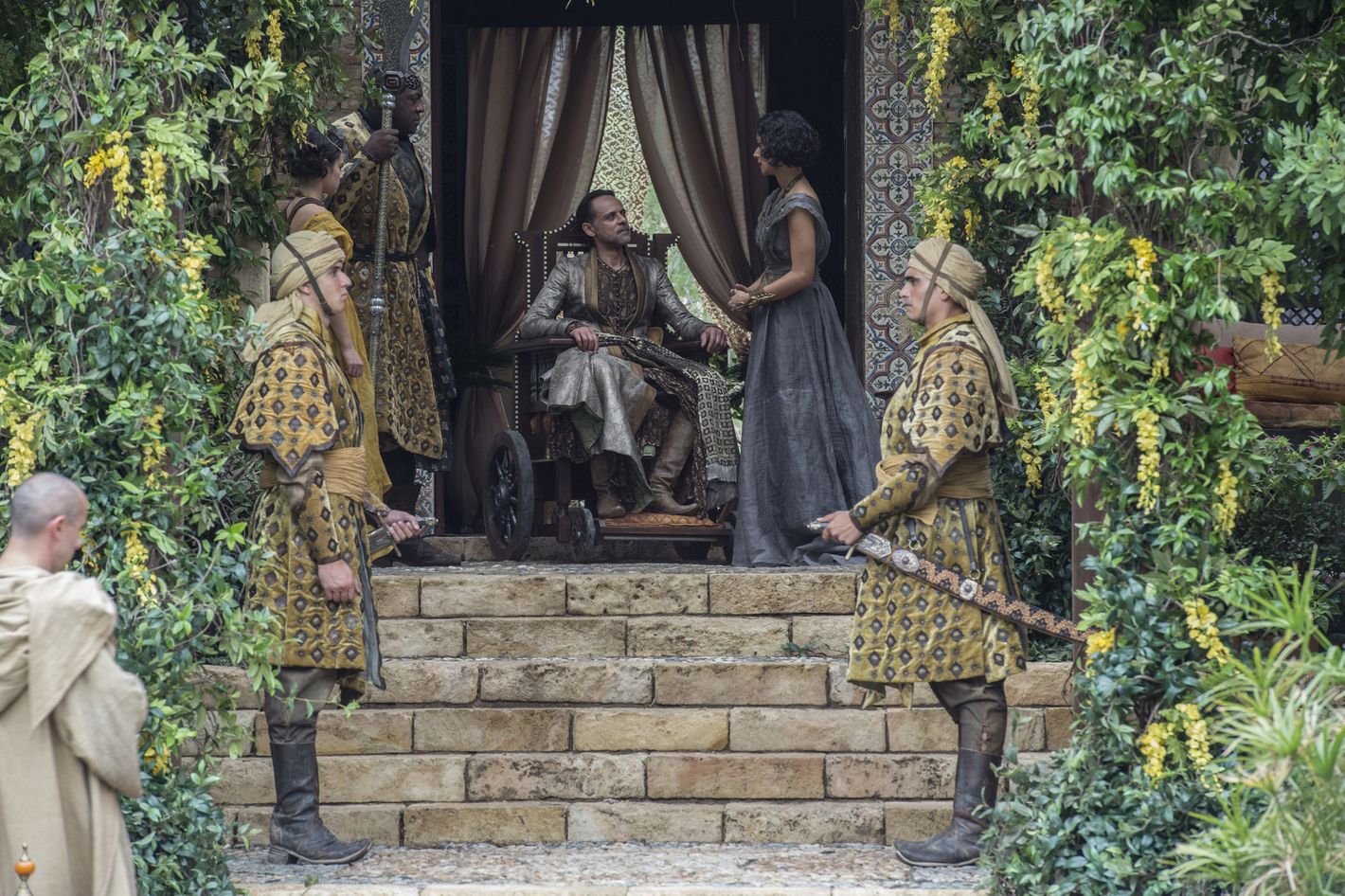 See 9 New Photos From the Game of Thrones Season-6 Premiere