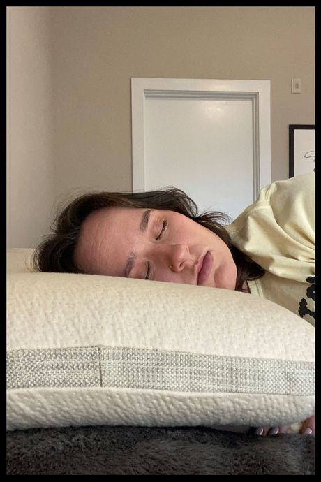 12 Best Pillows for Neck Pain | The Strategist
