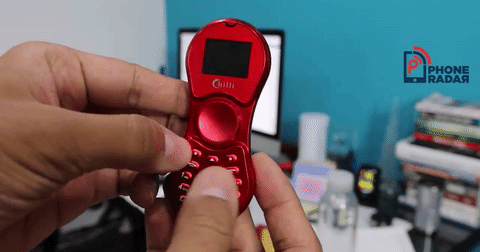 Fidget-Spinner Phone Review: The Chili Sure Can Spin