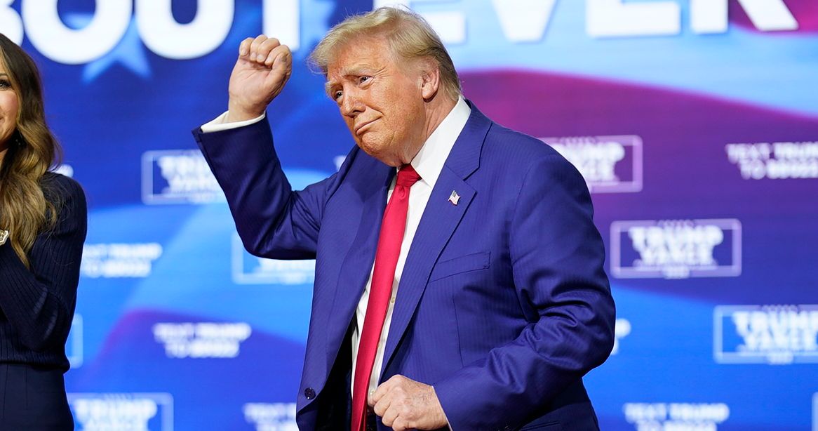Trump Plays Favorite Songs During Pennsylvania Town Hall