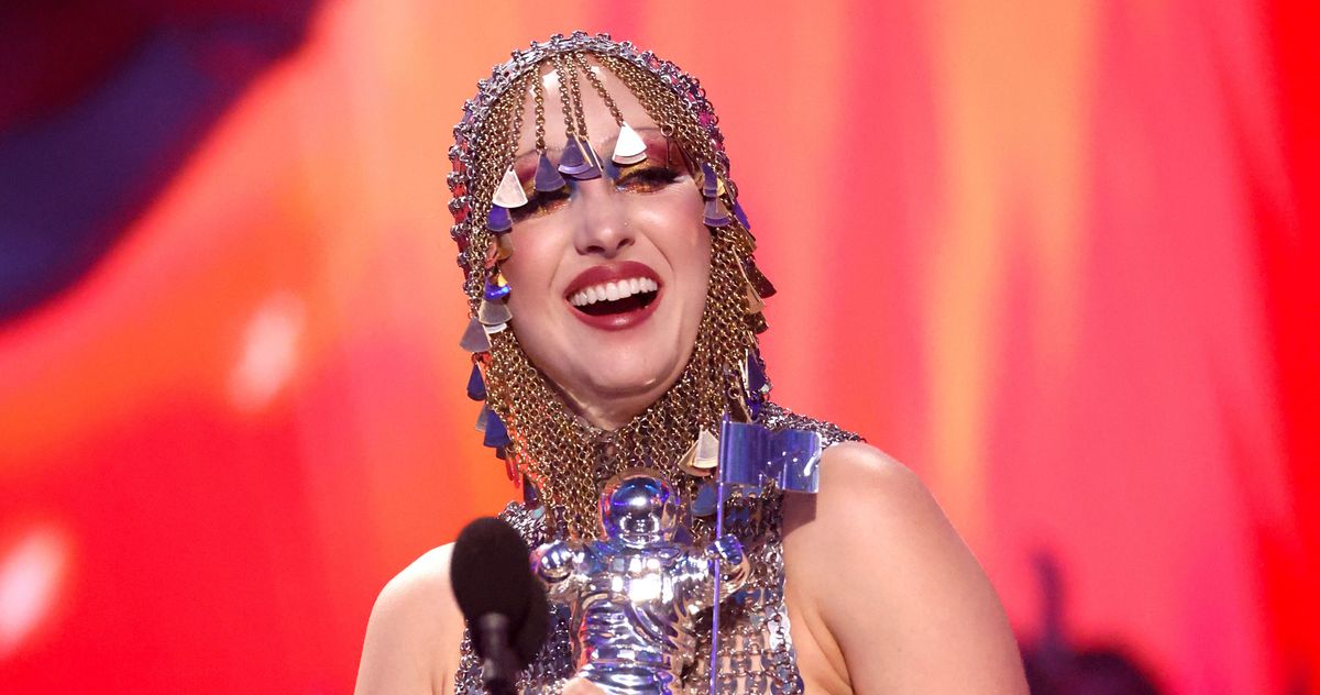 VMAs 2024: Chappell Roan Wins Best New Artist