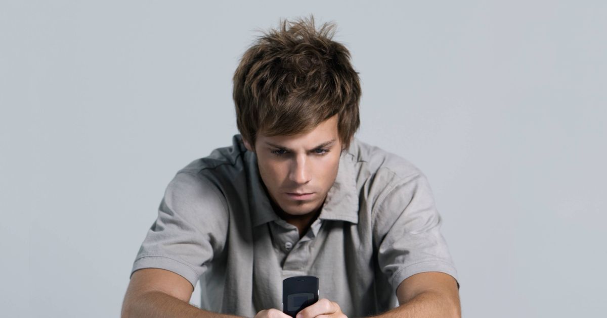 The 10 Ways That Men Text Women