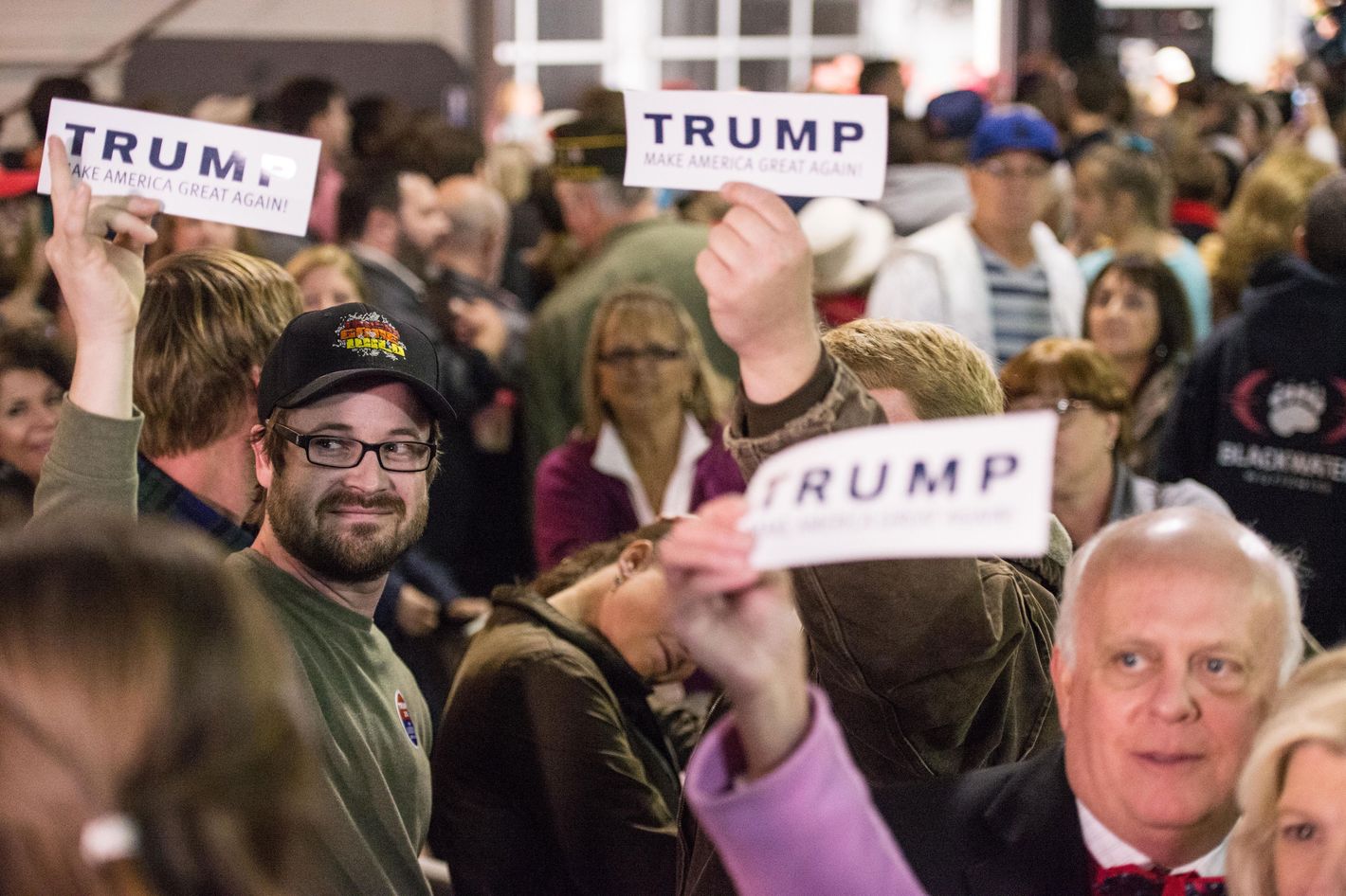 Nearly Everyone Thinks Trump’s Muslim Ban Is a Bad Idea — Except These ...