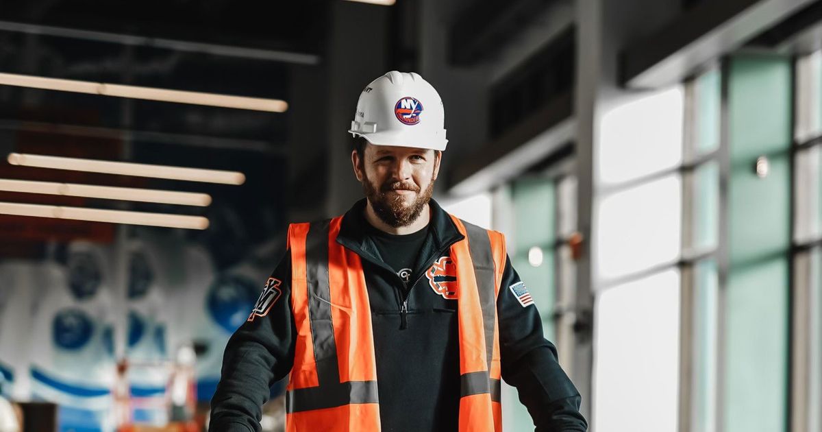 How Islanders Bar Offside Tavern Was Reborn Inside UBS Arena